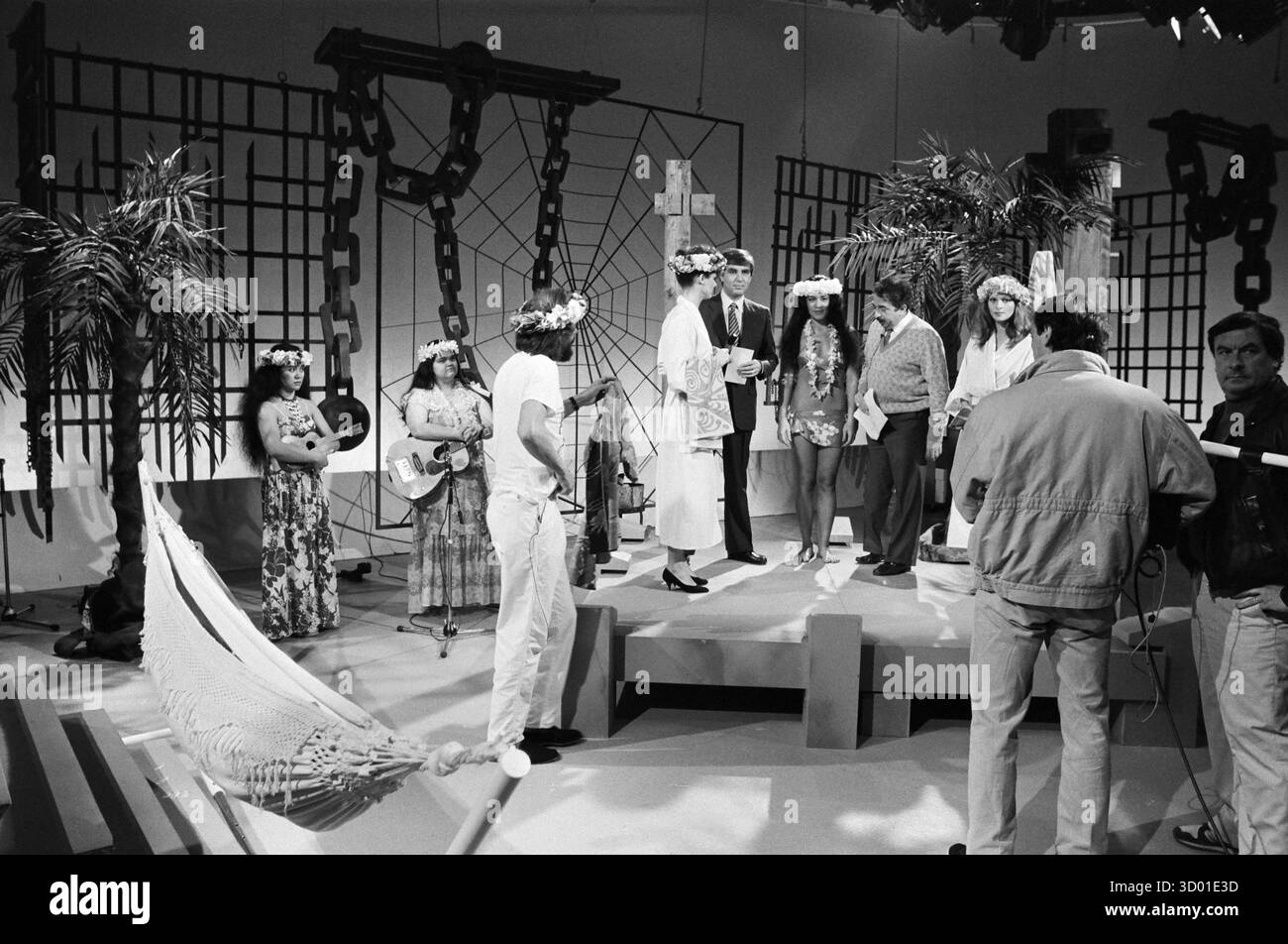 Game camera man Black and White Stock Photos & Images - Alamy