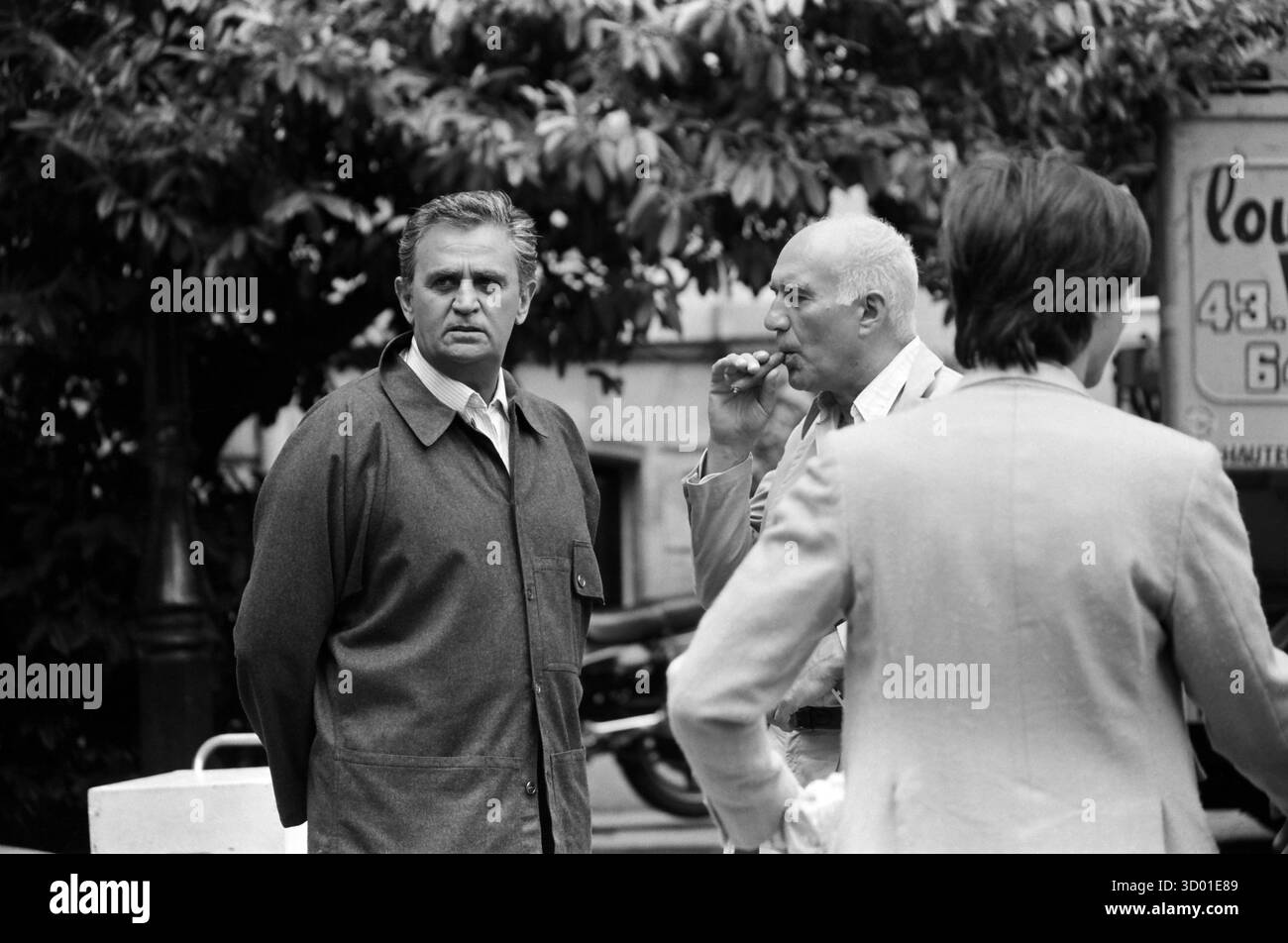 Roger Hanin and Michel Piccoli Shooting of the film "La Rumba ...
