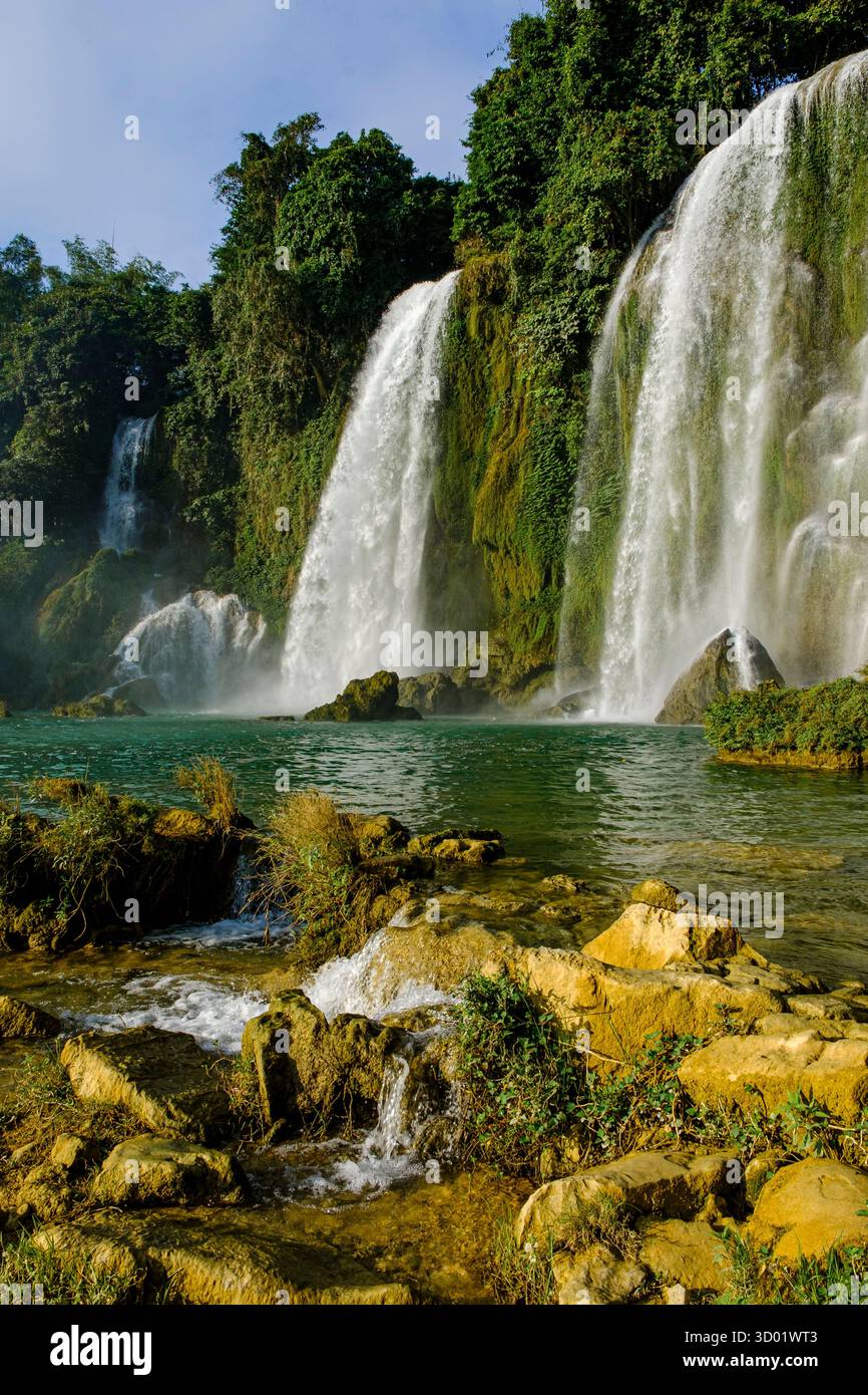 Vietnam, province of Cao Bang, border between China and Vietnam, Ban ...