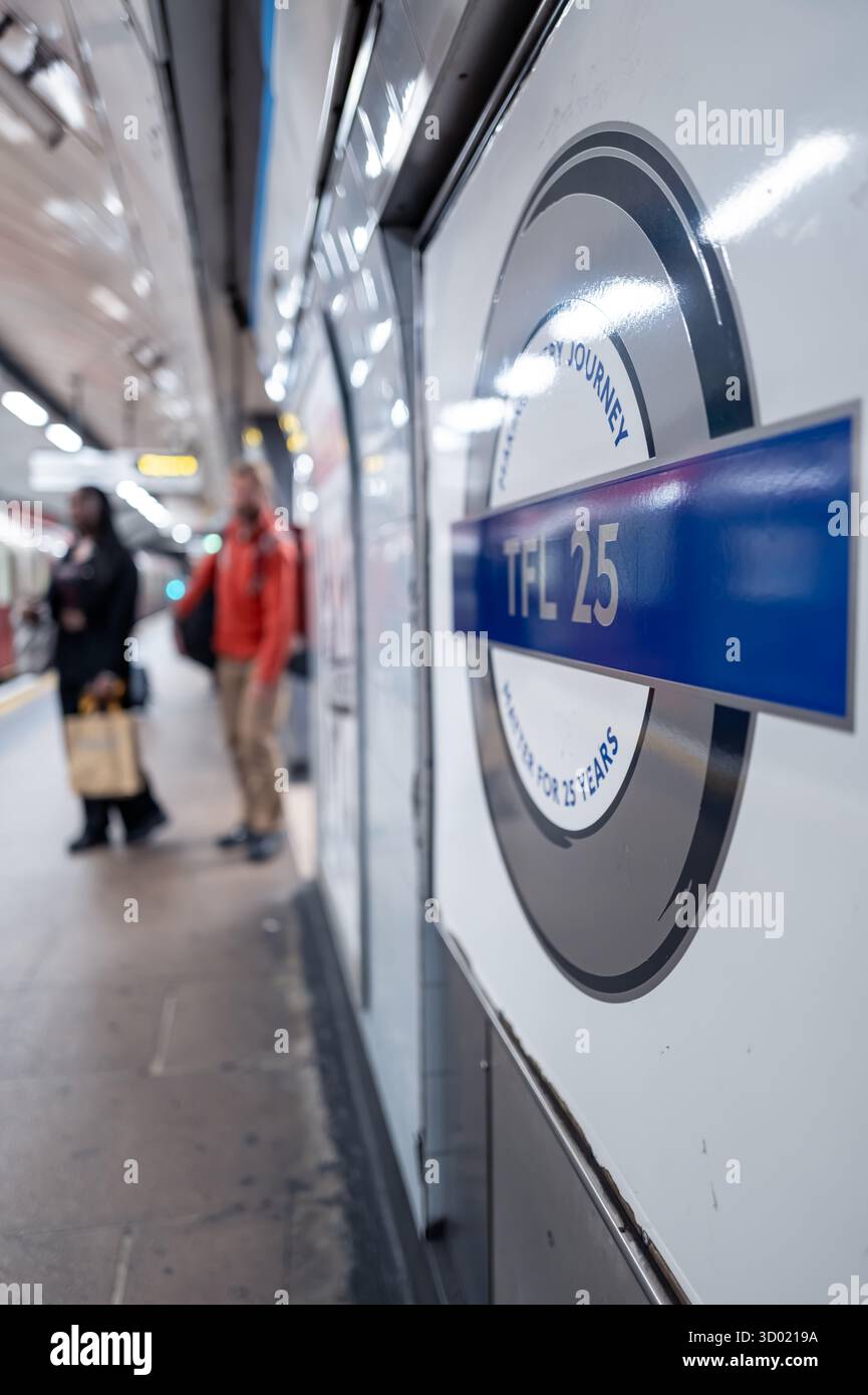 TfL at 25 years Roundel at Euston Underground Station - TfL is 25 Years ...
