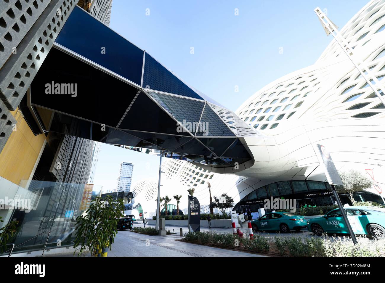 Commercial city center with modern skyscrapers hi-res stock photography ...
