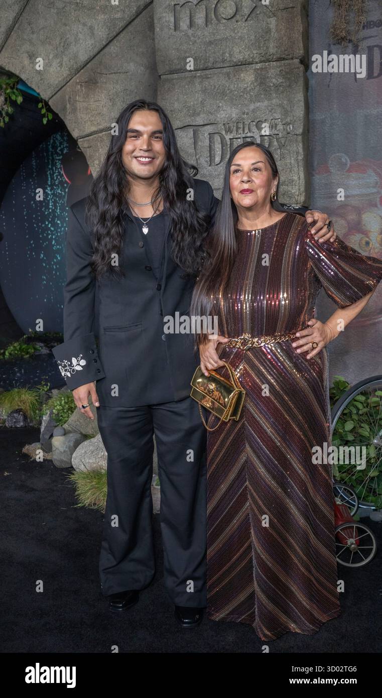 Burbank, CA, USA, 20th Oct. 2025 Joshua Odjick and Brenda Odjick attend ...