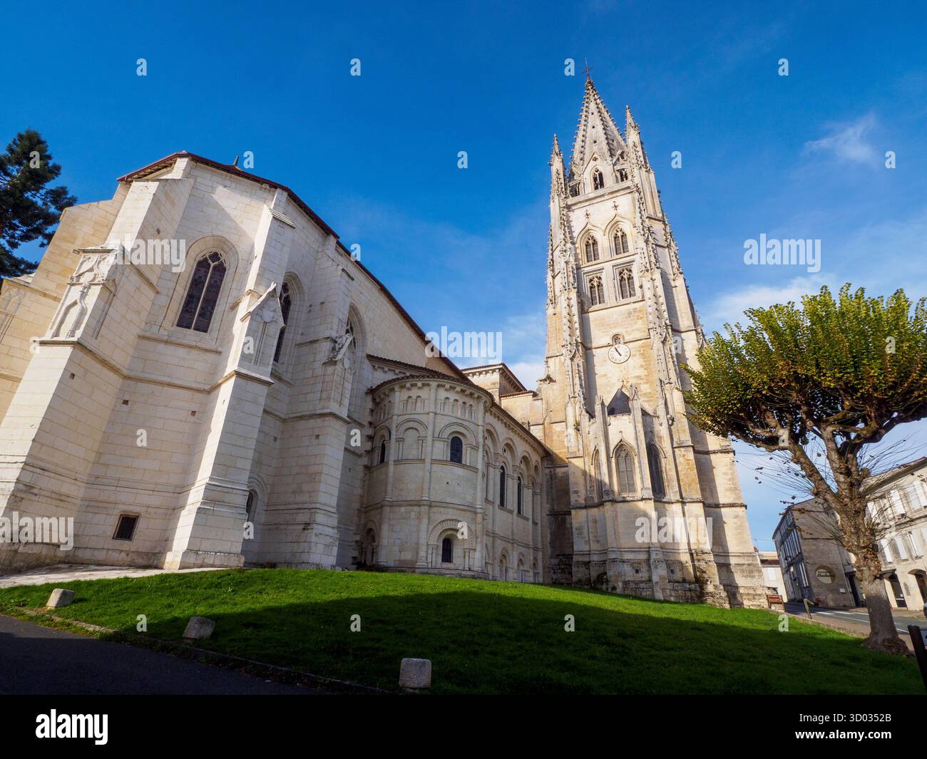 Church of Saint Eutrope, west side view, Saintes, Charentes-Maritime ...