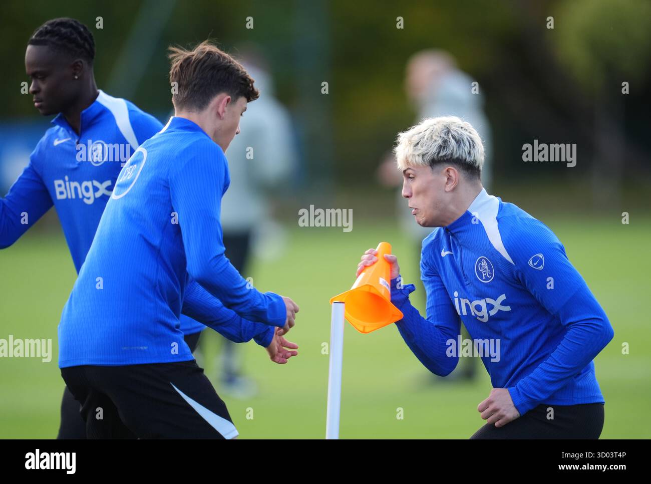 Chelsea's Alejandro Garnacho (right) during a training session at ...