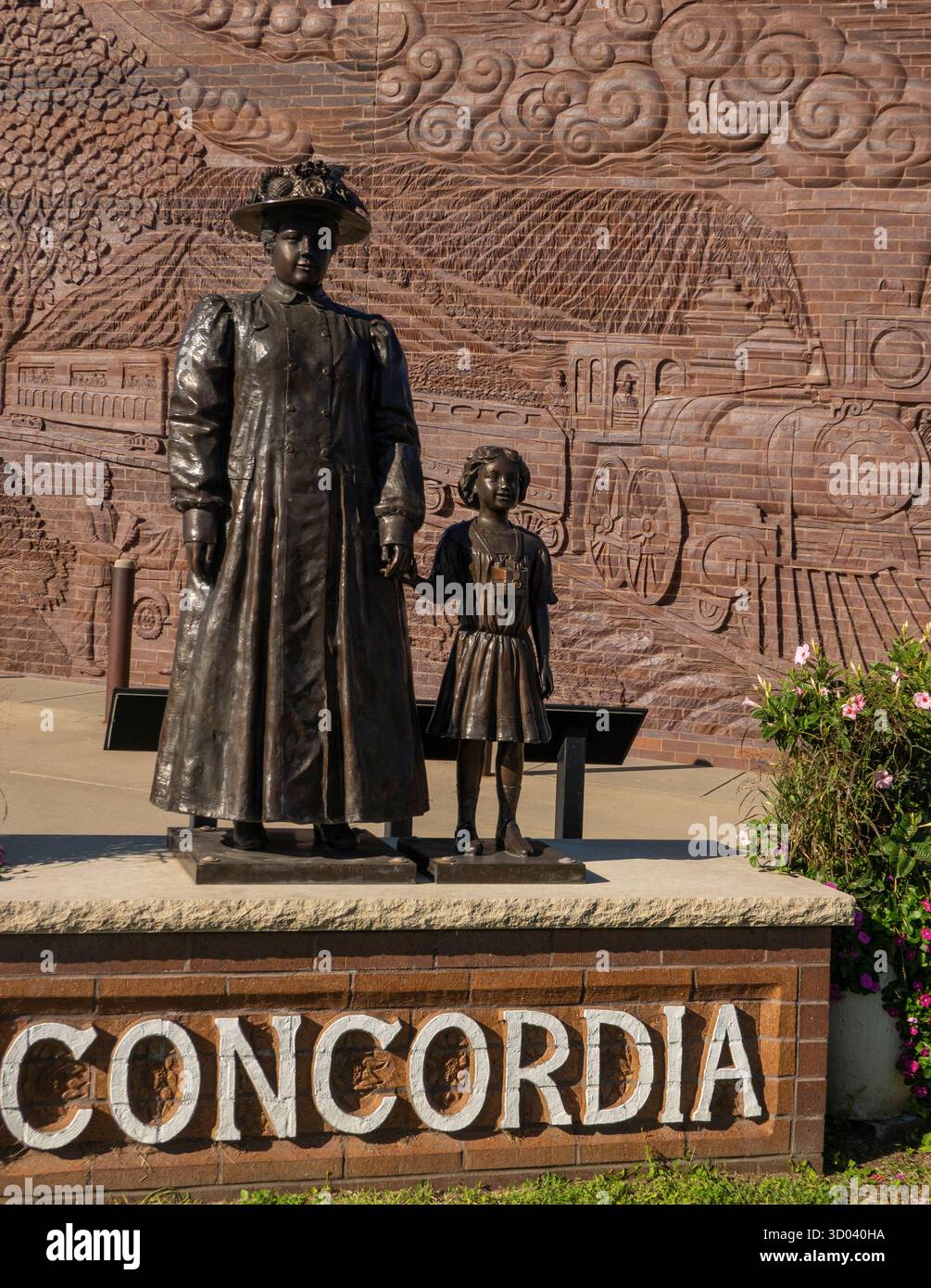Sculpture of anna laura hill and anna louise doherty statue hi-res ...