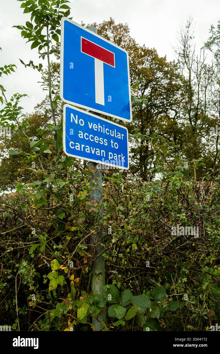 "No vehicular access to the caravan park" sign with a dead end logo ...