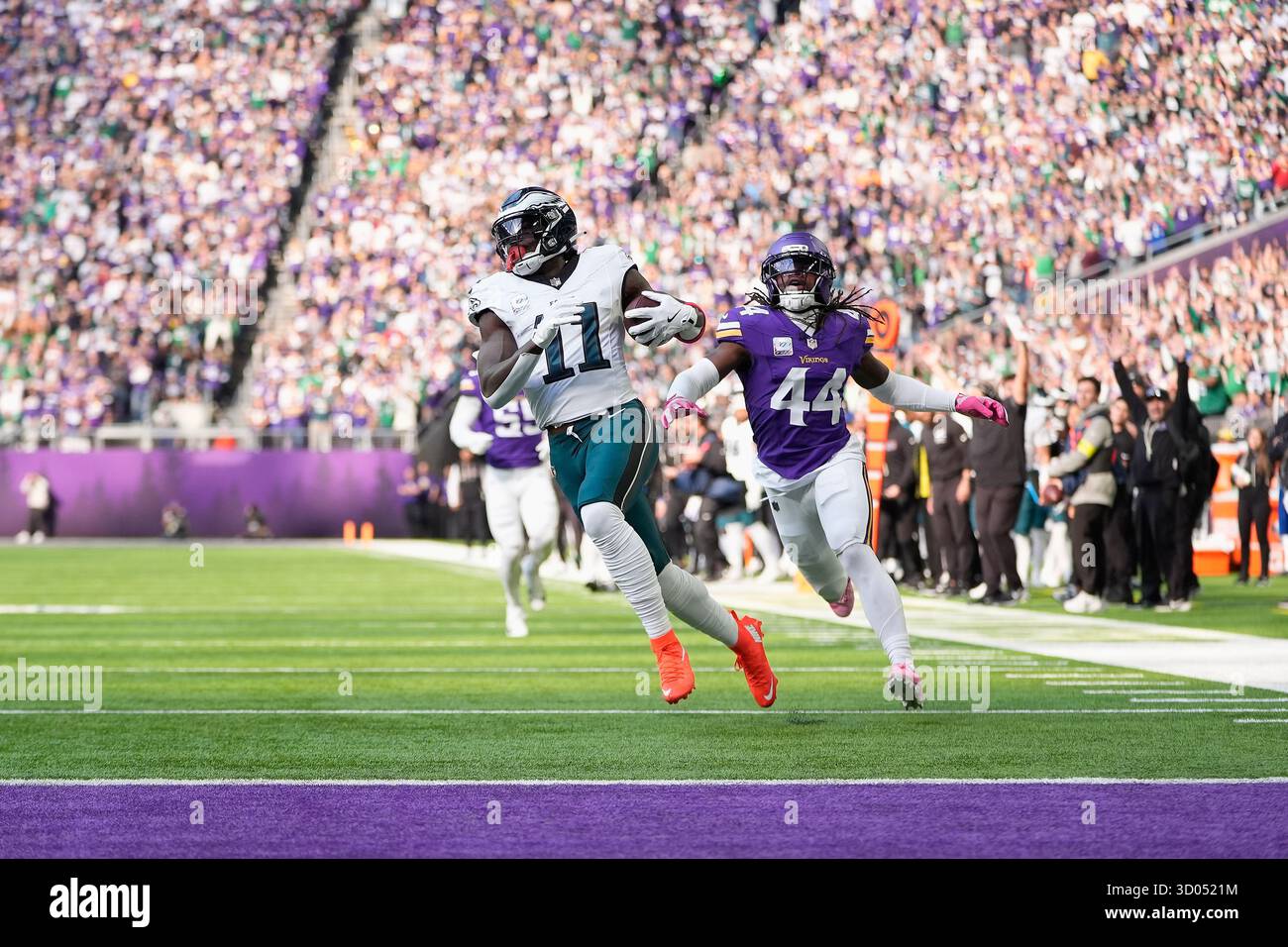 Philadelphia Eagles wide receiver A.J. Brown (11) scores a touchdown ...