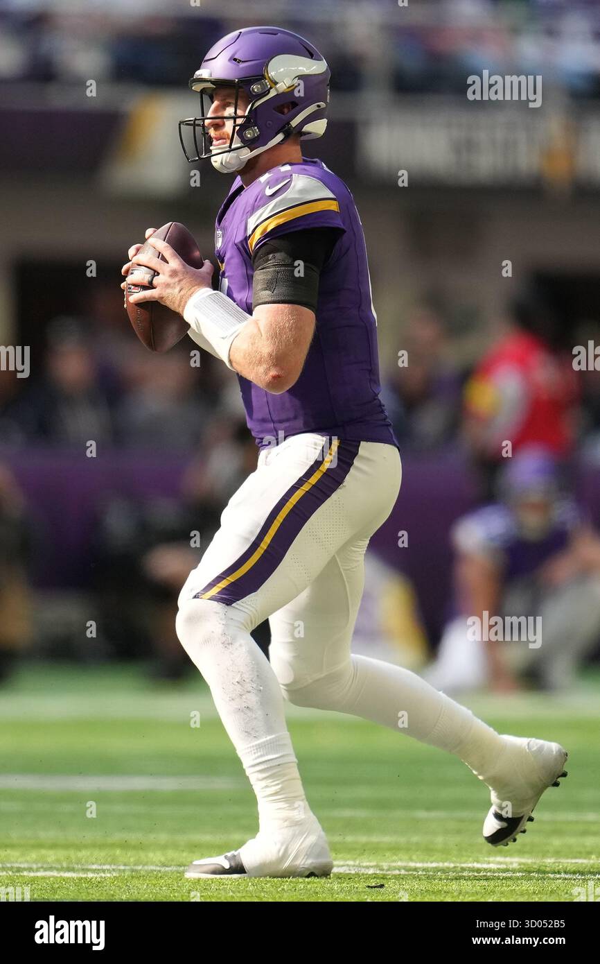 Minnesota Vikings quarterback Carson Wentz (11) looks to pass during ...