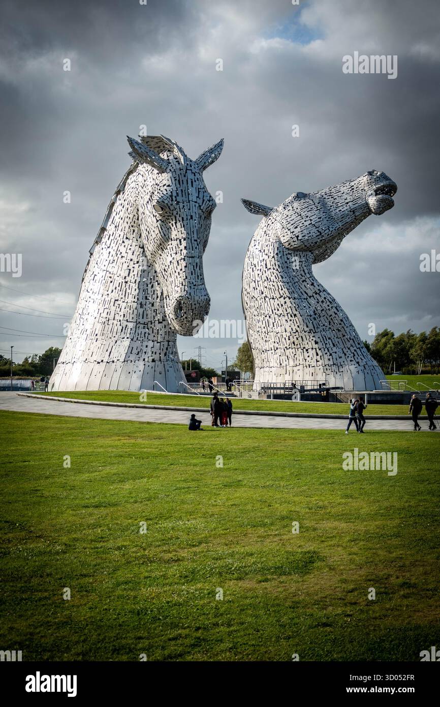 Kelpies monument hi-res stock photography and images - Alamy