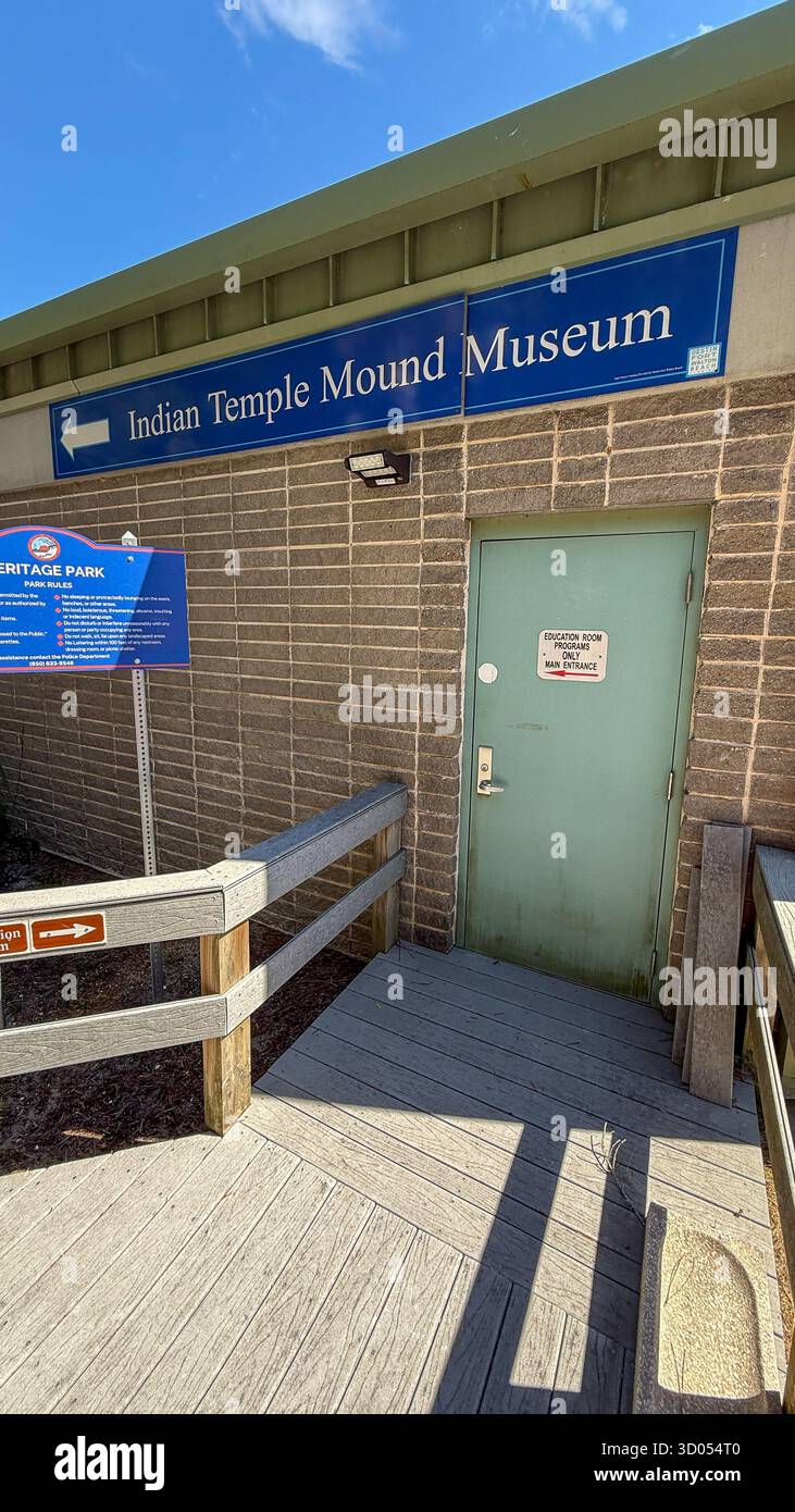 Indian temple mound museum hi-res stock photography and images - Alamy