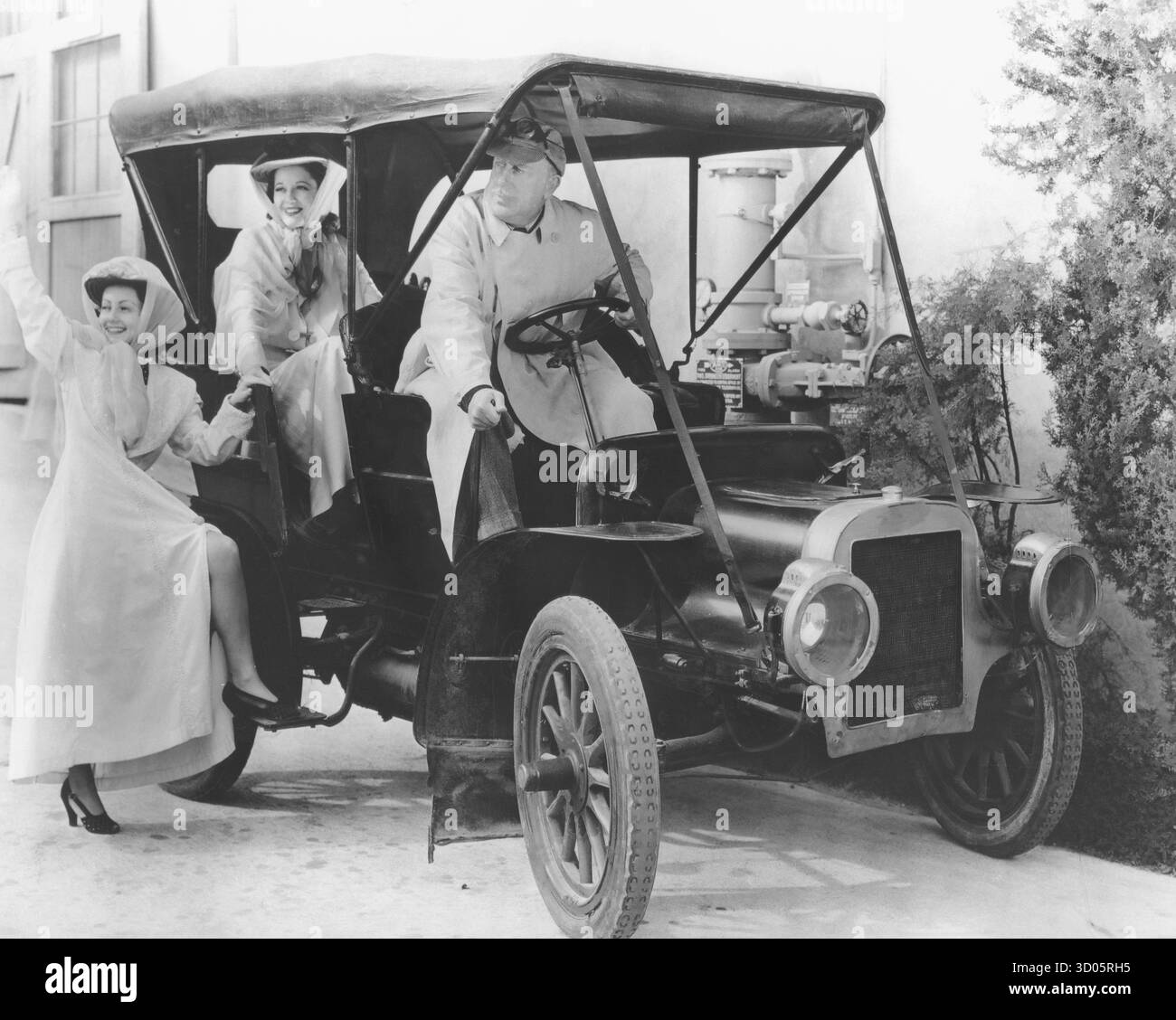 Male driver women in Black and White Stock Photos & Images - Alamy