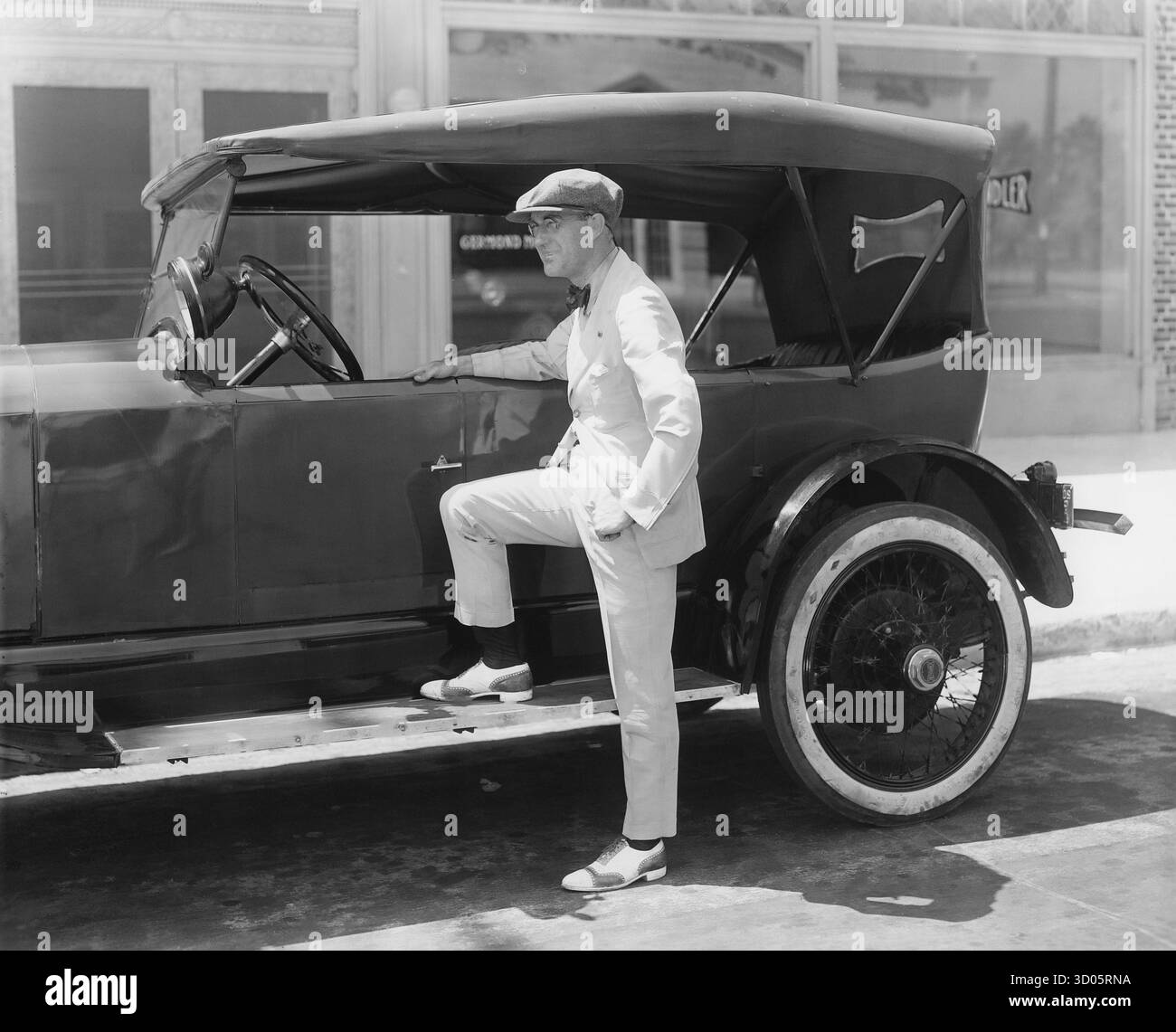 Outside wheels Black and White Stock Photos & Images - Alamy