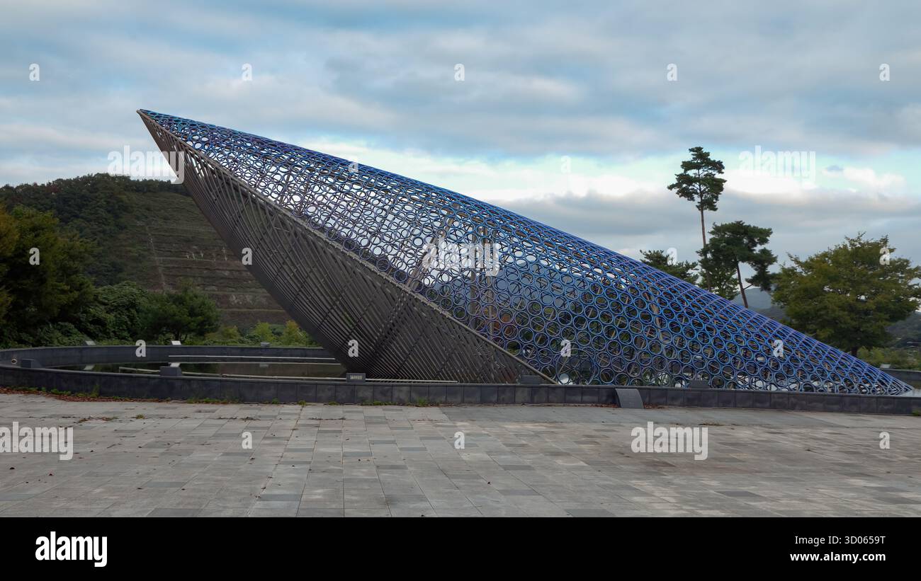 ULSAN, SOUTH KOREA - OCTOBER 10, 2025 - Blue lattice sculpture ...