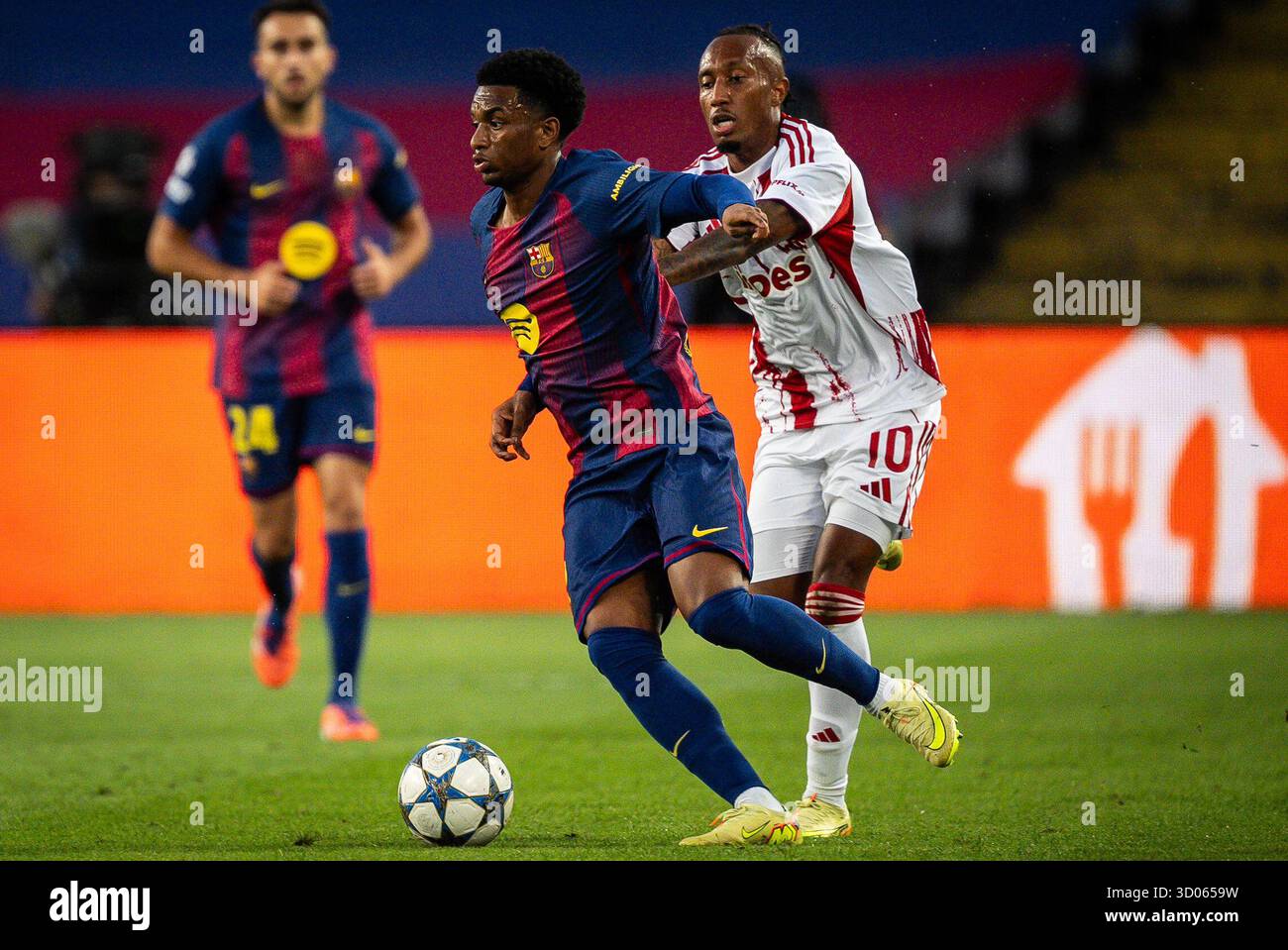 Alejandro BALDE of Barcelona and Gelson MARTINS of Olympiacos during ...