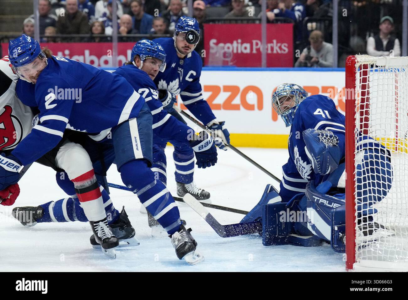 Toronto Maple Leafs goaltender Anthony Stolarz (41) watches the loose ...