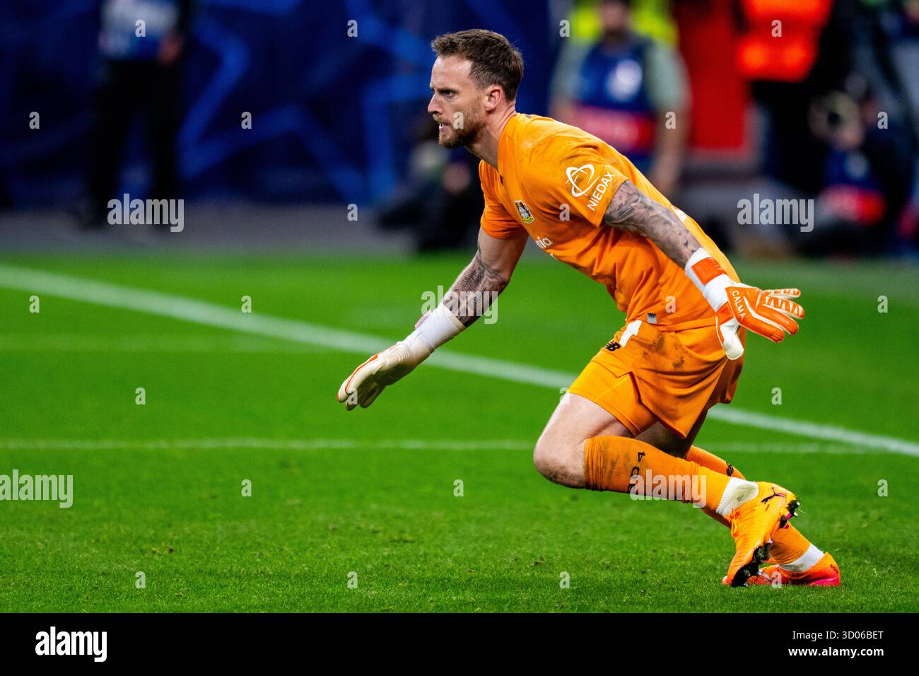 LEVERKUSEN, GERMANY - OCTOBER 21: Bayer 04 Leverkusen goalkeeper Mark ...