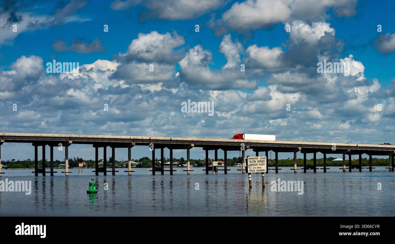 Manatee river bridge hi-res stock photography and images - Alamy