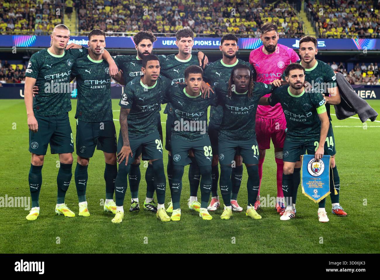 Vila Real, Spain. 21st Oct, 2025. Manchester City team during ...