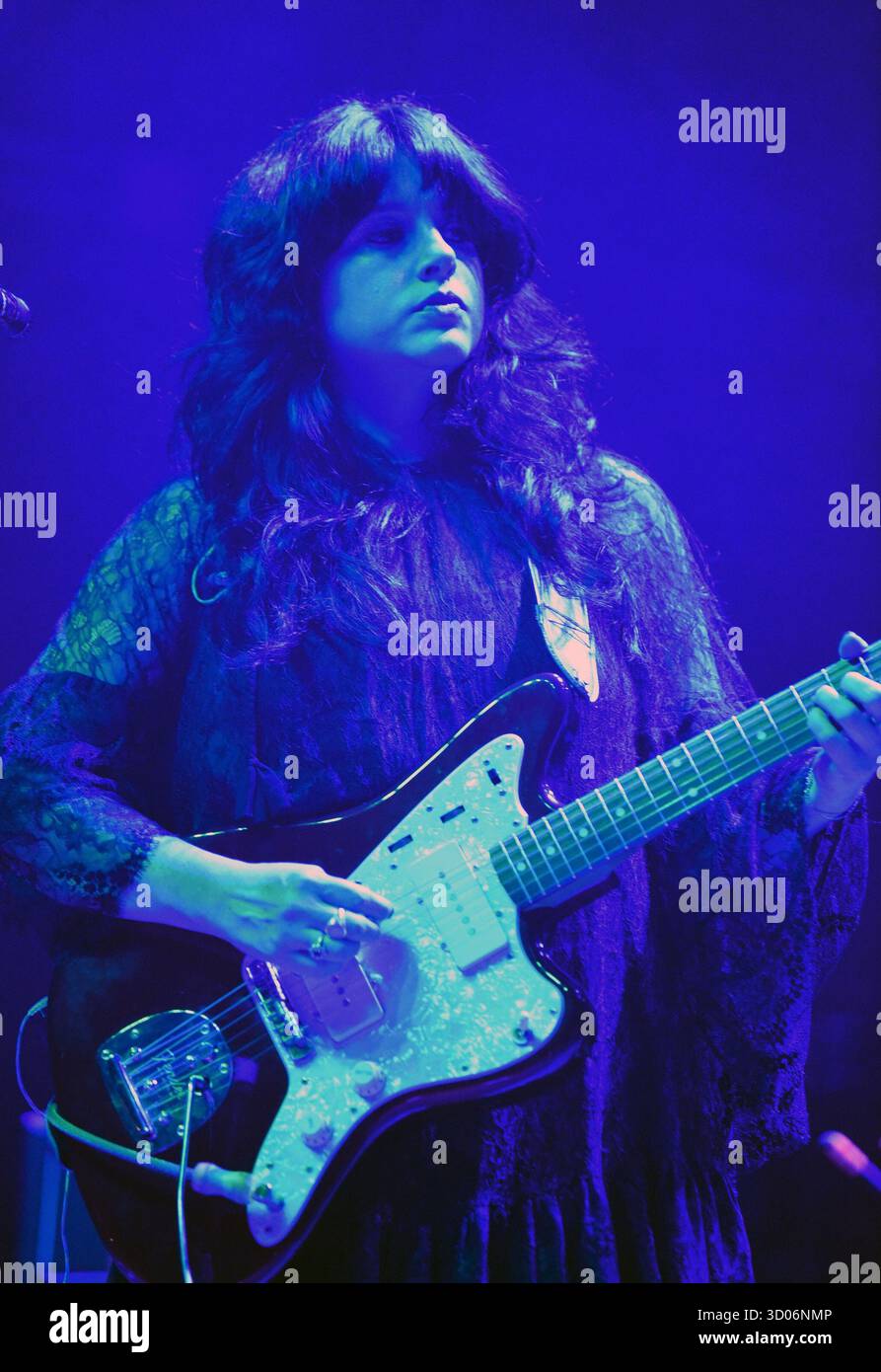 Ga. 21st Oct, 2025. Tremours, Lauren Andino on stage for Gary Numan in ...