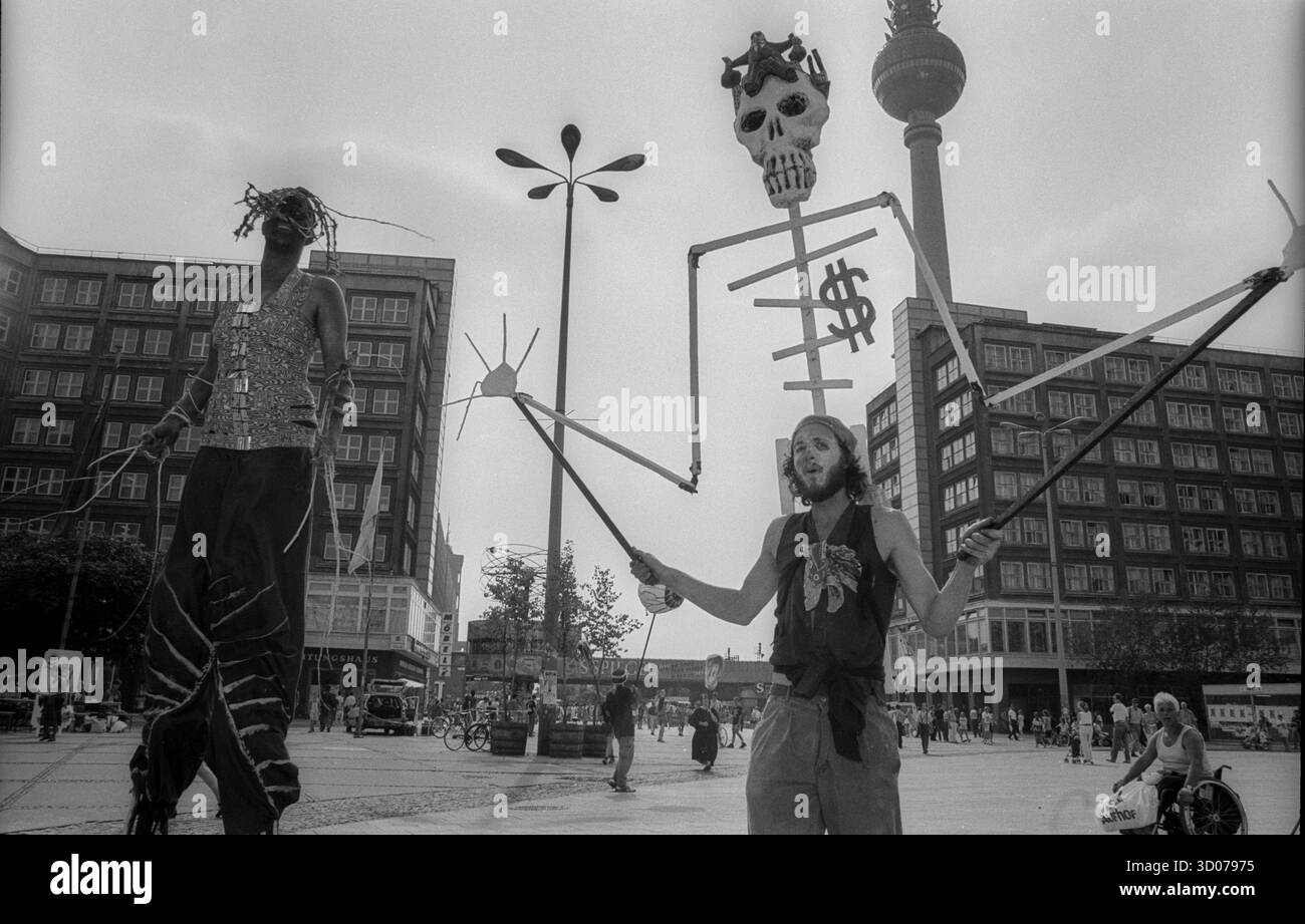 Germany, Berlin, 1.8.1992, Wise Fool Puppet Intervention, street ...