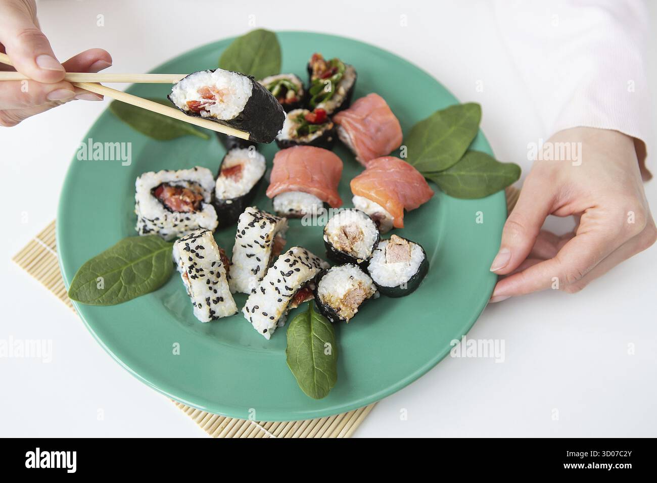 Meals, various types of maki sushi, philadelphia, maki, salmon, rice ...