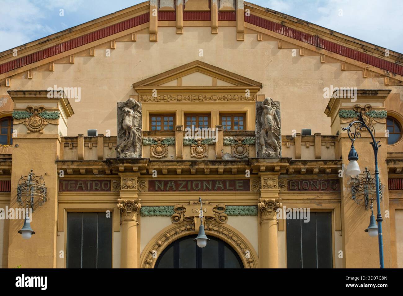 Teatro nazionale biondo hi-res stock photography and images - Alamy
