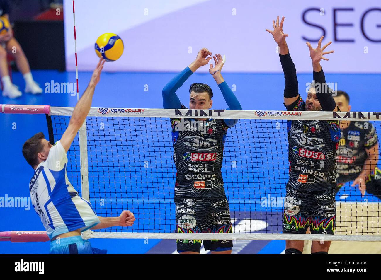 Monza, Italy. 21 Oct, 2025. Atanasov Martin, during, Vero Volley Monza ...
