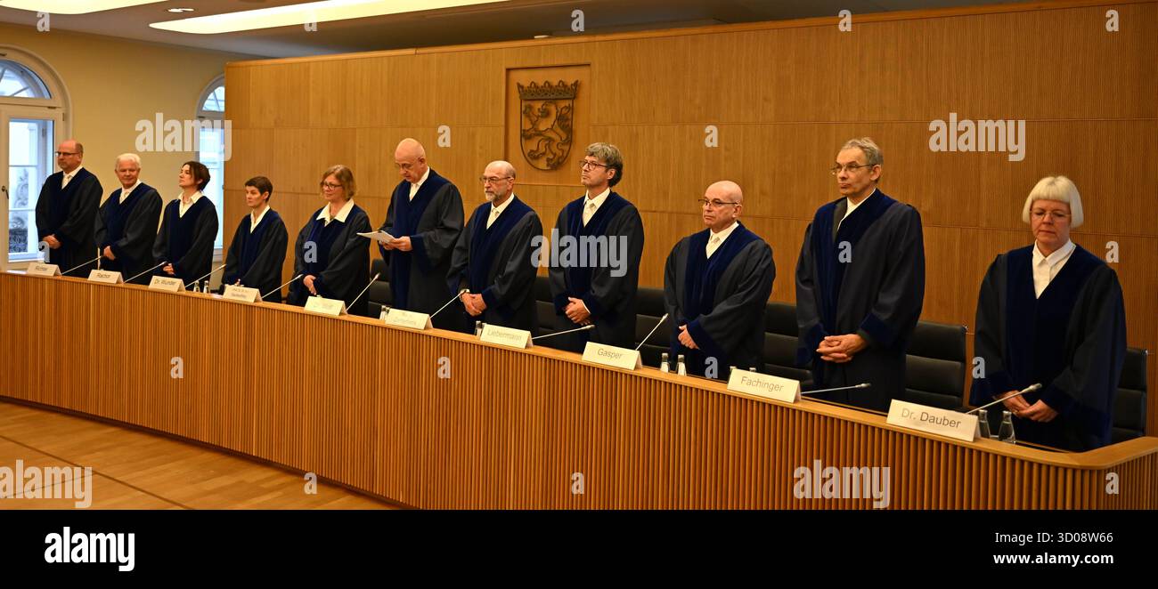 Wiesbaden, Germany. 22nd Oct, 2025. The judges of the Hessian State ...