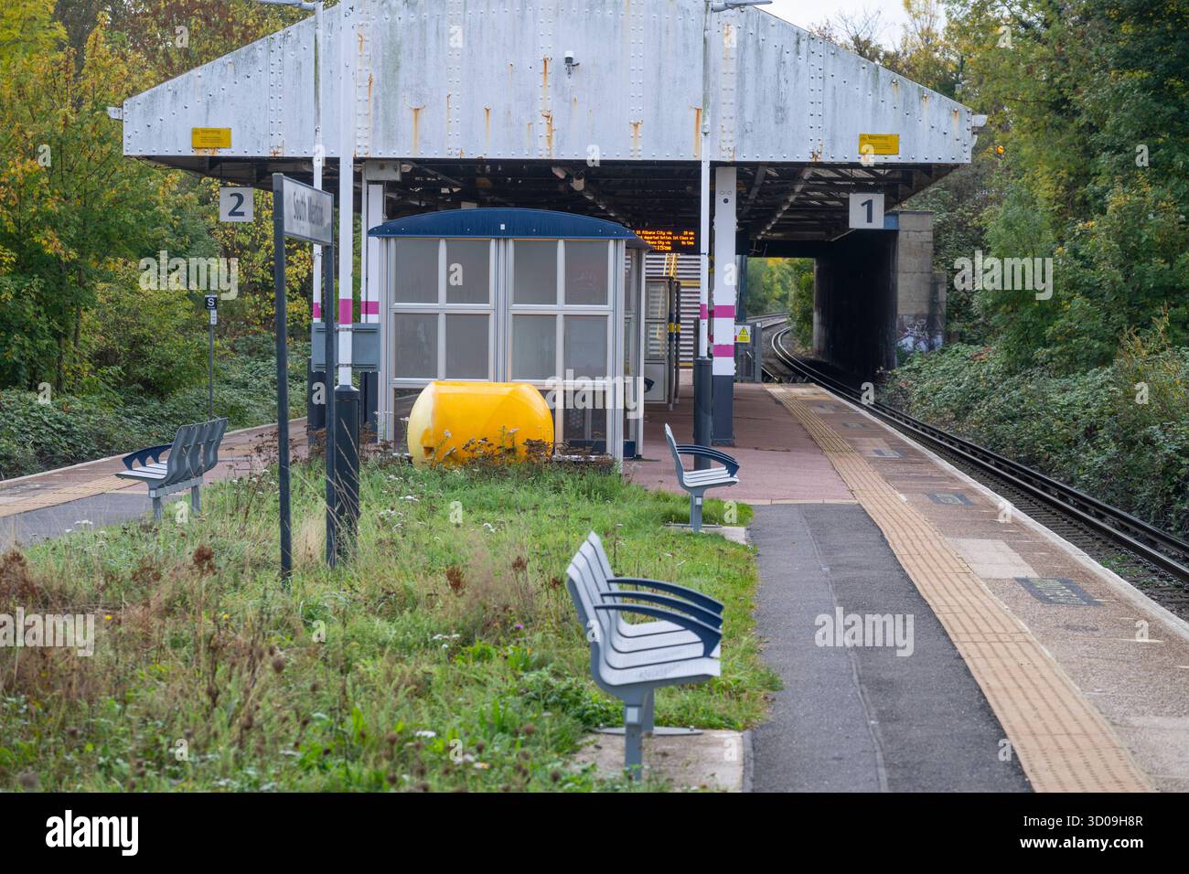 South Merton, London, UK. 22nd Oct, 2025. South Merton railway station ...