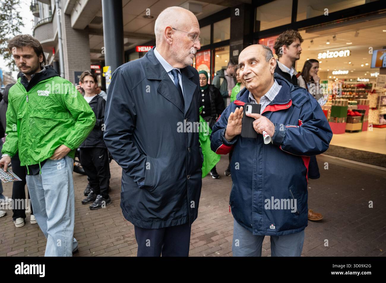 AMSTERDAM – GroenLinks-PvdA party leader Frans Timmermans distributes ...