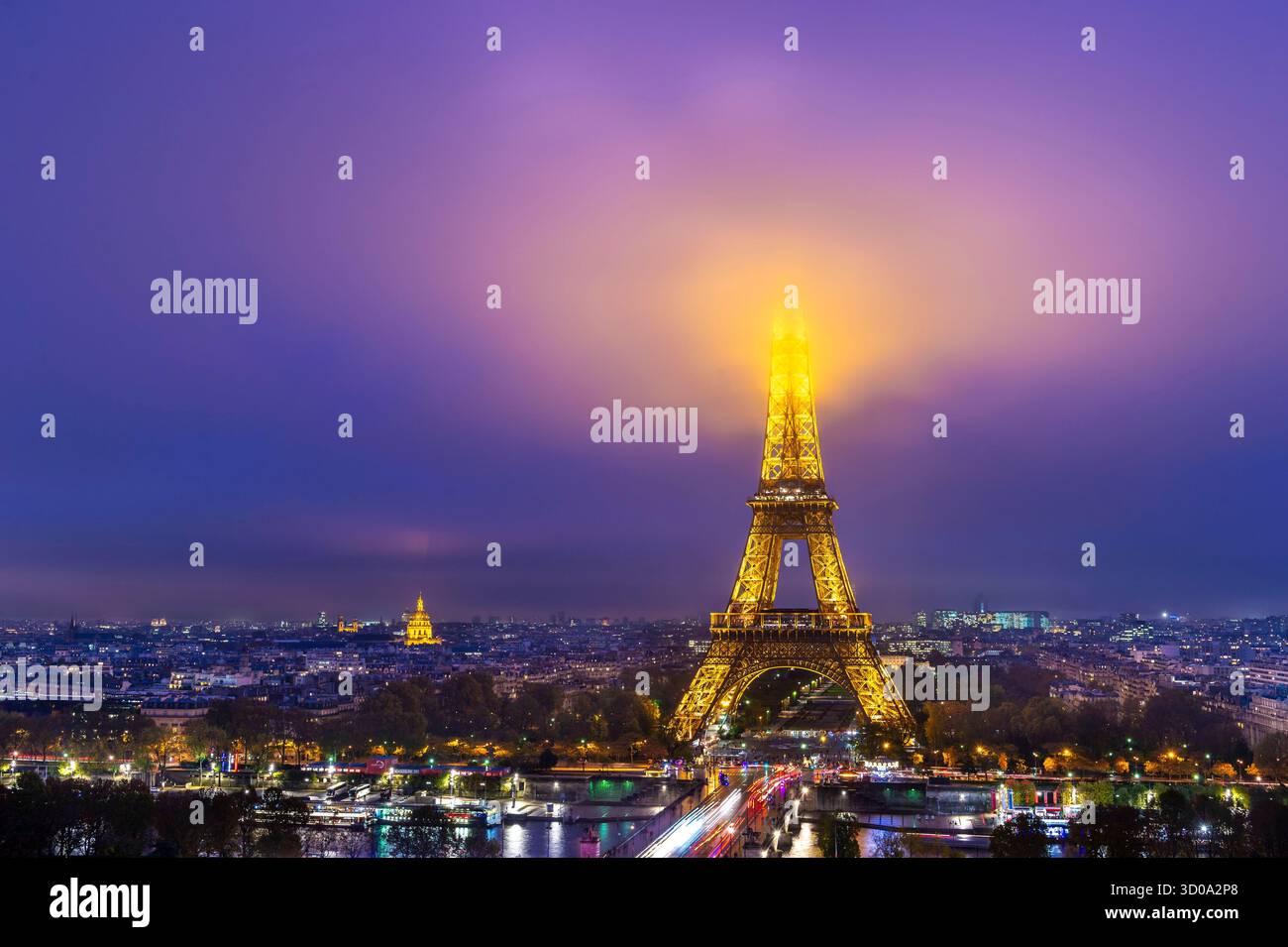 France, Paris (75), general view, with the Eiffel Tower (© SETE ...