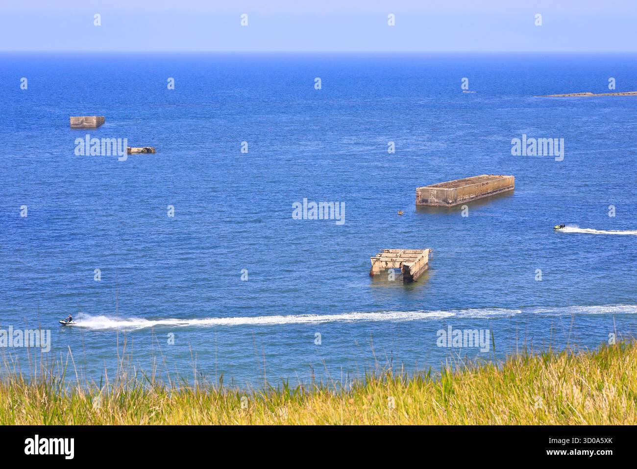 France, Calvados (14), Tracy-sur-Mer, Cap Manvieux, jet ski among the ...