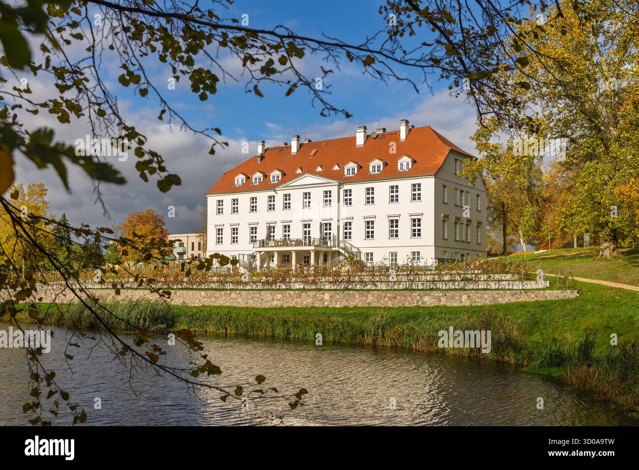 17.10.2025: Schloss Rattey Rattey Mecklenburg-Vorpommern Deutschland ...