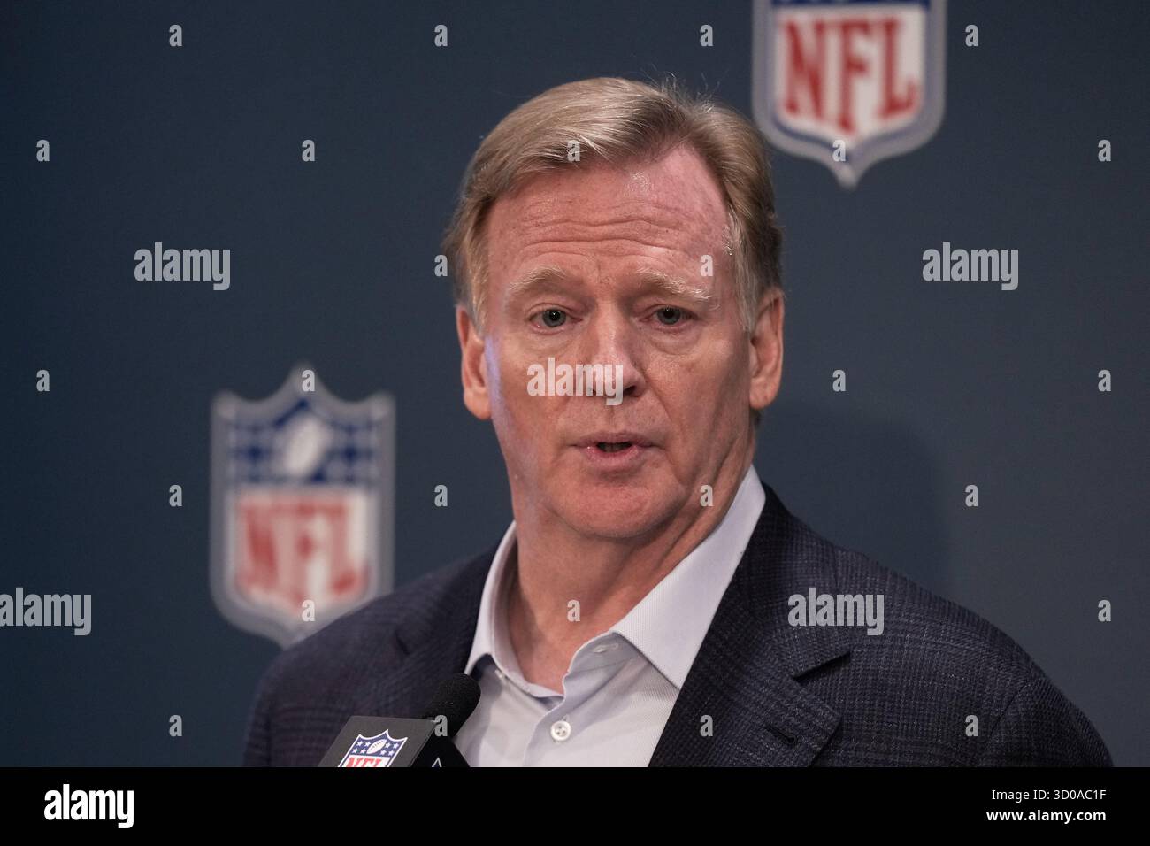 NFL commissioner Roger Goodell speaks at a news conference at the NFL ...