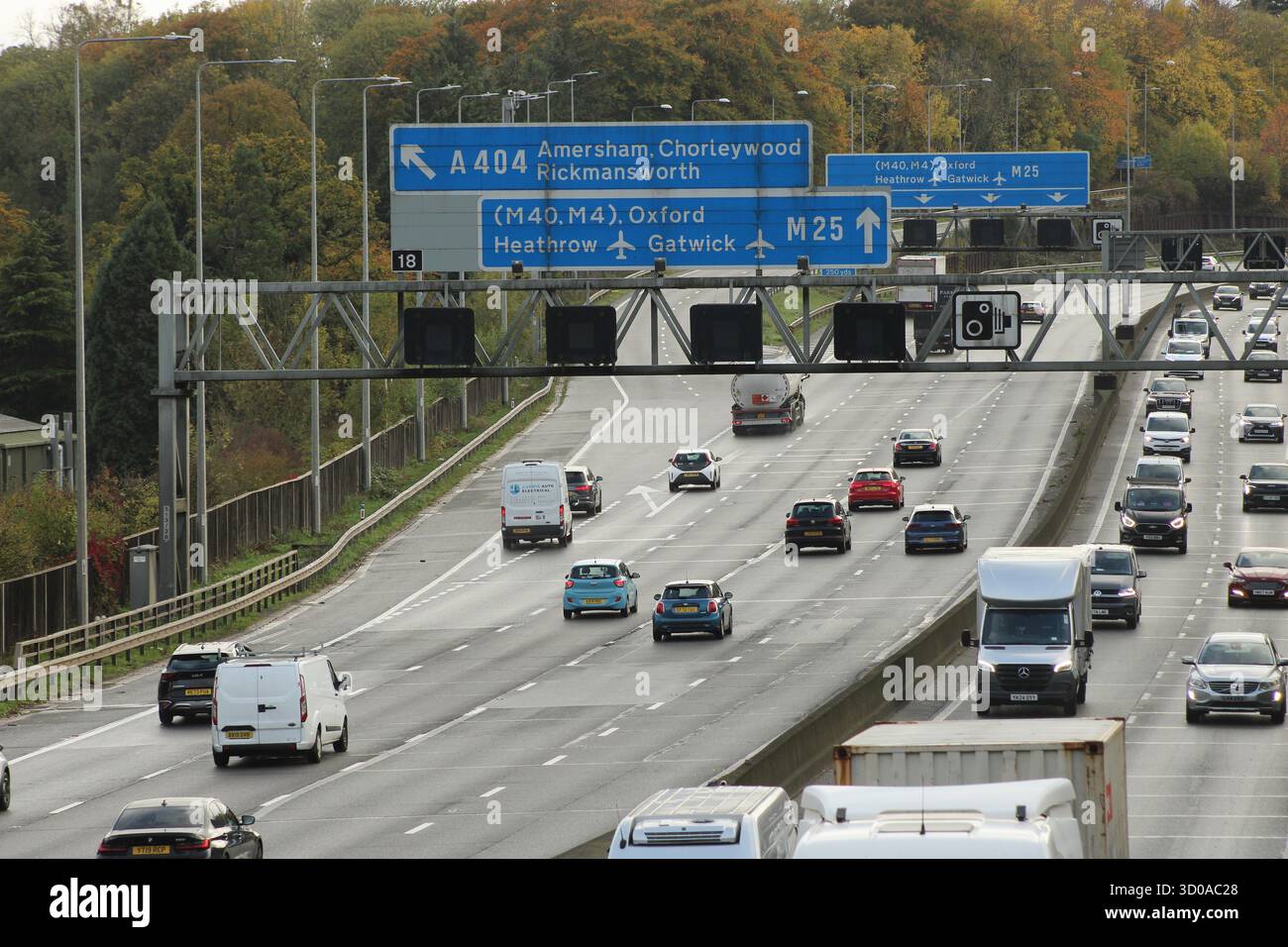 Vehicles flying down the M25 Motorway Past Junction 18 In Hertfordshire ...