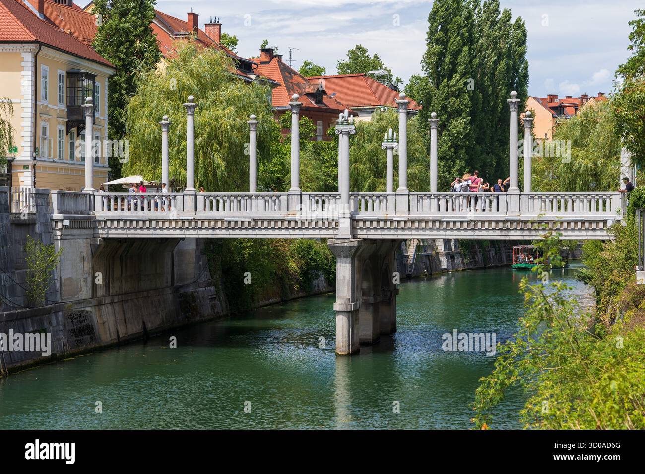 Cobblers bridge ljubljana hi-res stock photography and images - Alamy