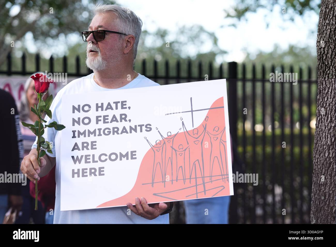 Raul Fernandez attends a prayer service in support of immigrants ...
