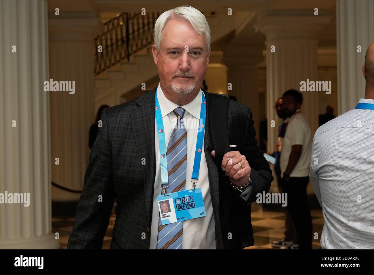 Brian McCaskey, vice president of the Chicago Bears, leaves the NFL ...