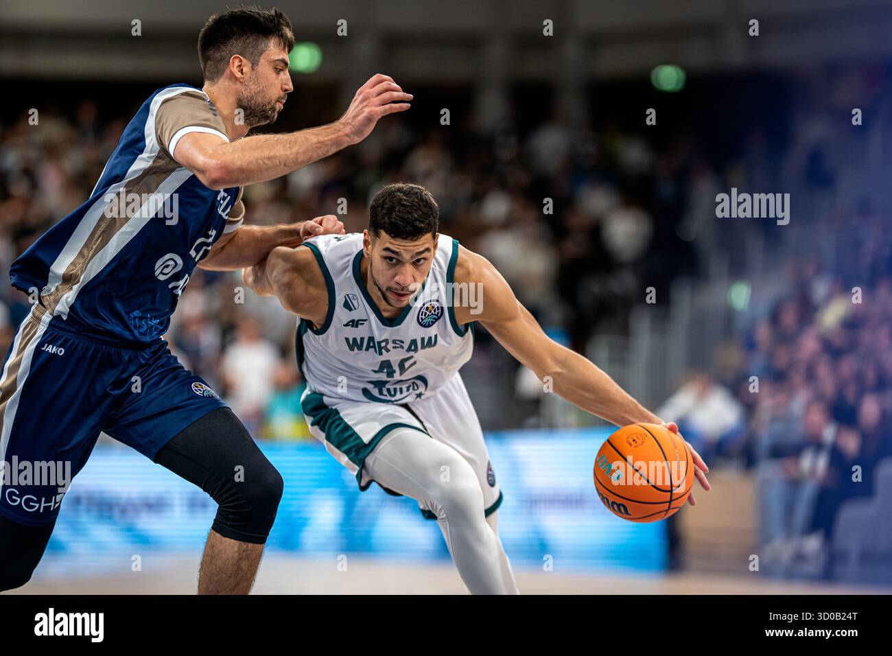 Carl Ponsar (42; Legia Warszawa) defends closely as Mateo Seric (21 ...
