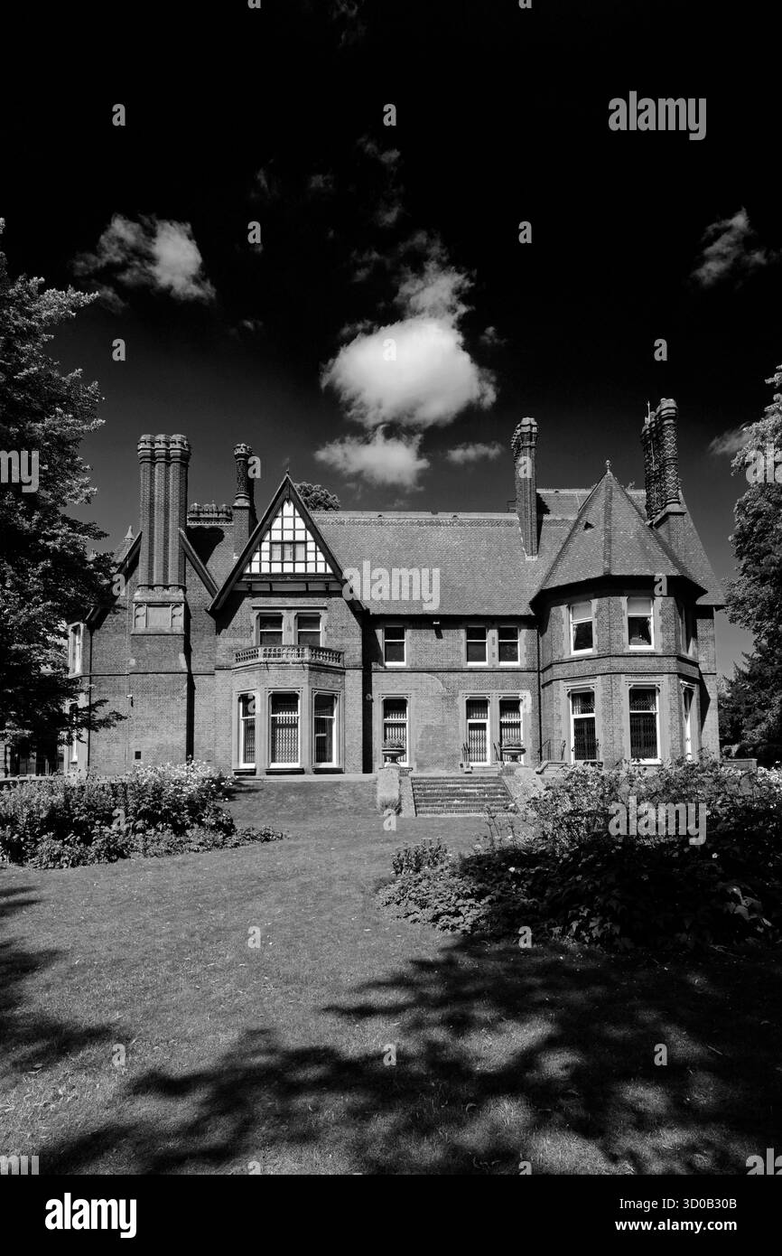 Wardown park luton Black and White Stock Photos & Images - Alamy