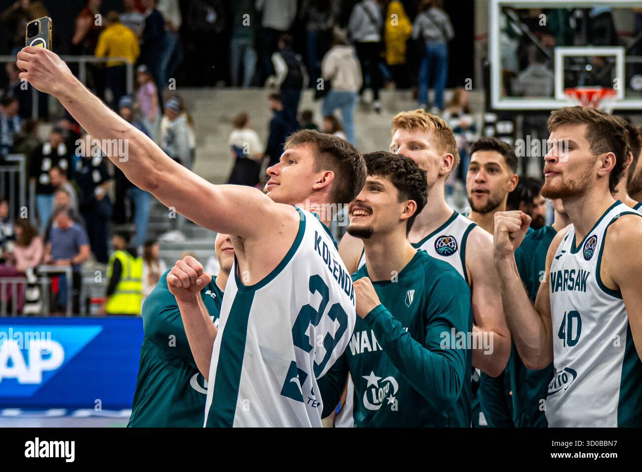 Jubel nach dem Sieg von Michal Kolenda (23; Legia Warszawa), Shane ...