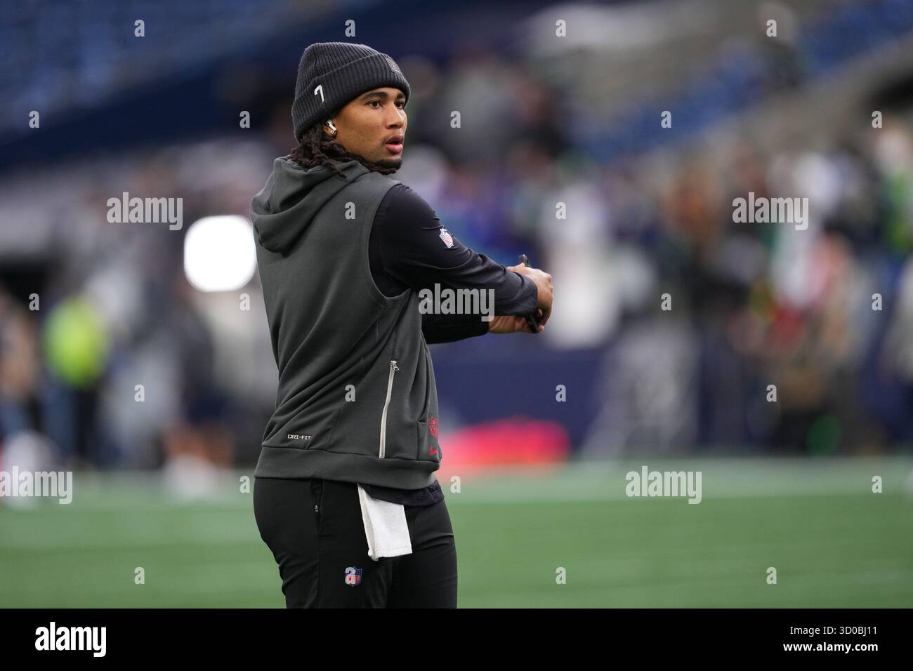 Houston Texans quarterback C.J. Stroud warms up before an NFL football ...