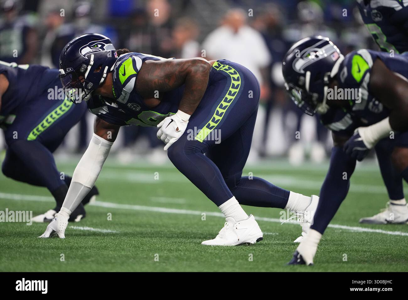 Seattle Seahawks defensive end Leonard Williams lines up against the ...