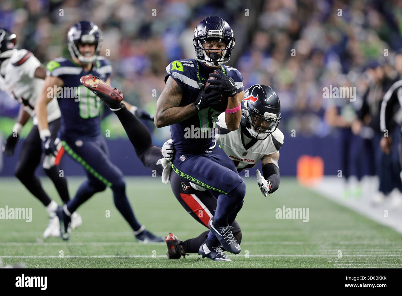 Seattle Seahawks wide receiver Jaxon Smith-Njigba (11) attempts to ...