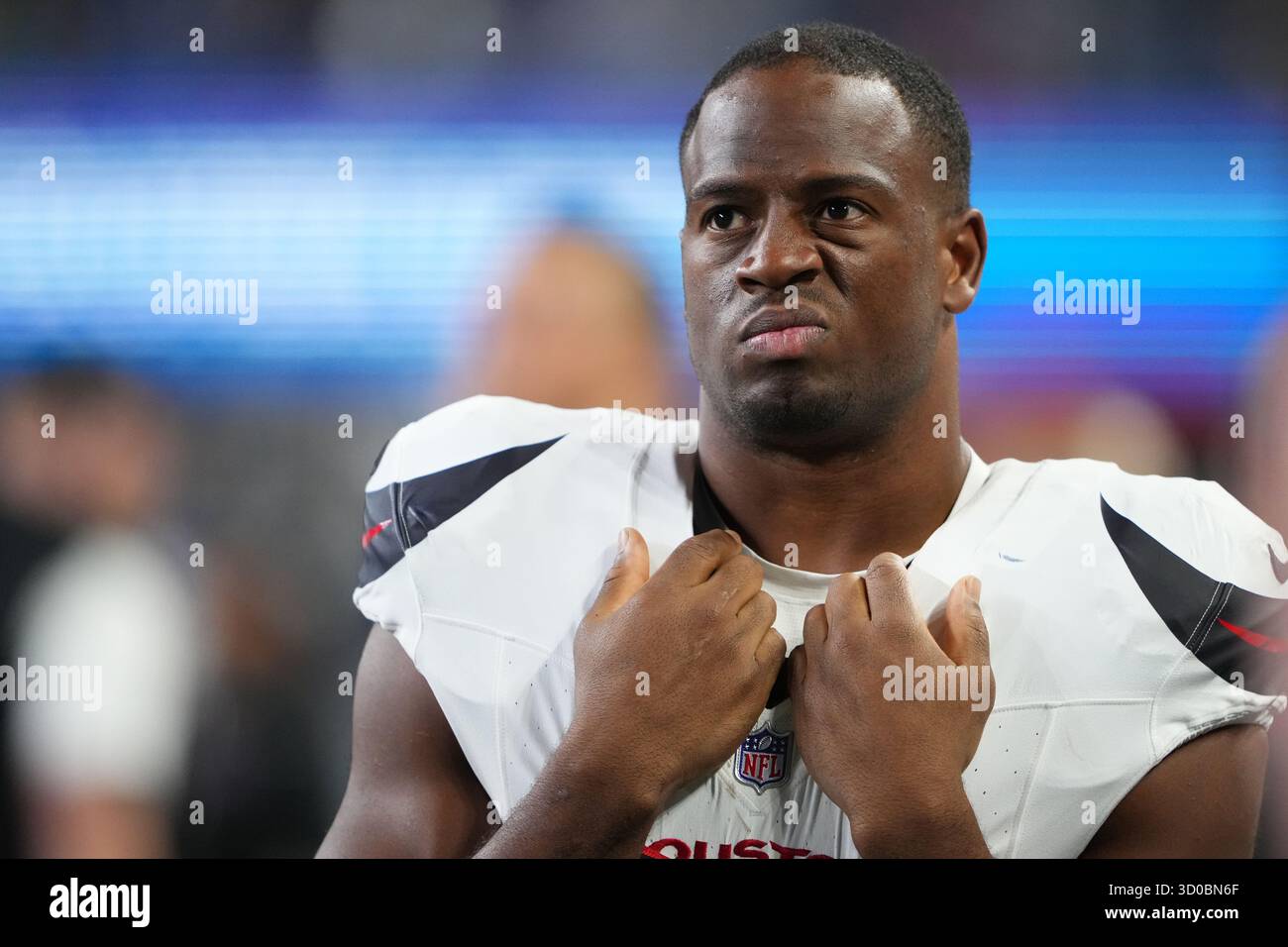 Houston Texans running back Nick Chubb walks on the sideline during an ...