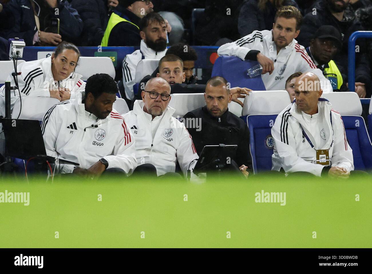 LONDON - (l-r) Pierre Tosch, Ajax assistant coach Fred Grim, Ajax coach ...