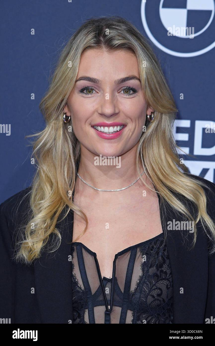 Anna Karolin Berger - Verleihung BLAUER PANTHER - TV & STREAMING AWARD ...