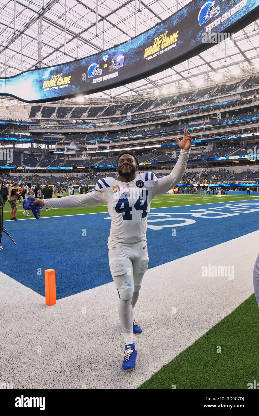 Indianapolis Colts linebacker Zaire Franklin celebrates after an NFL ...