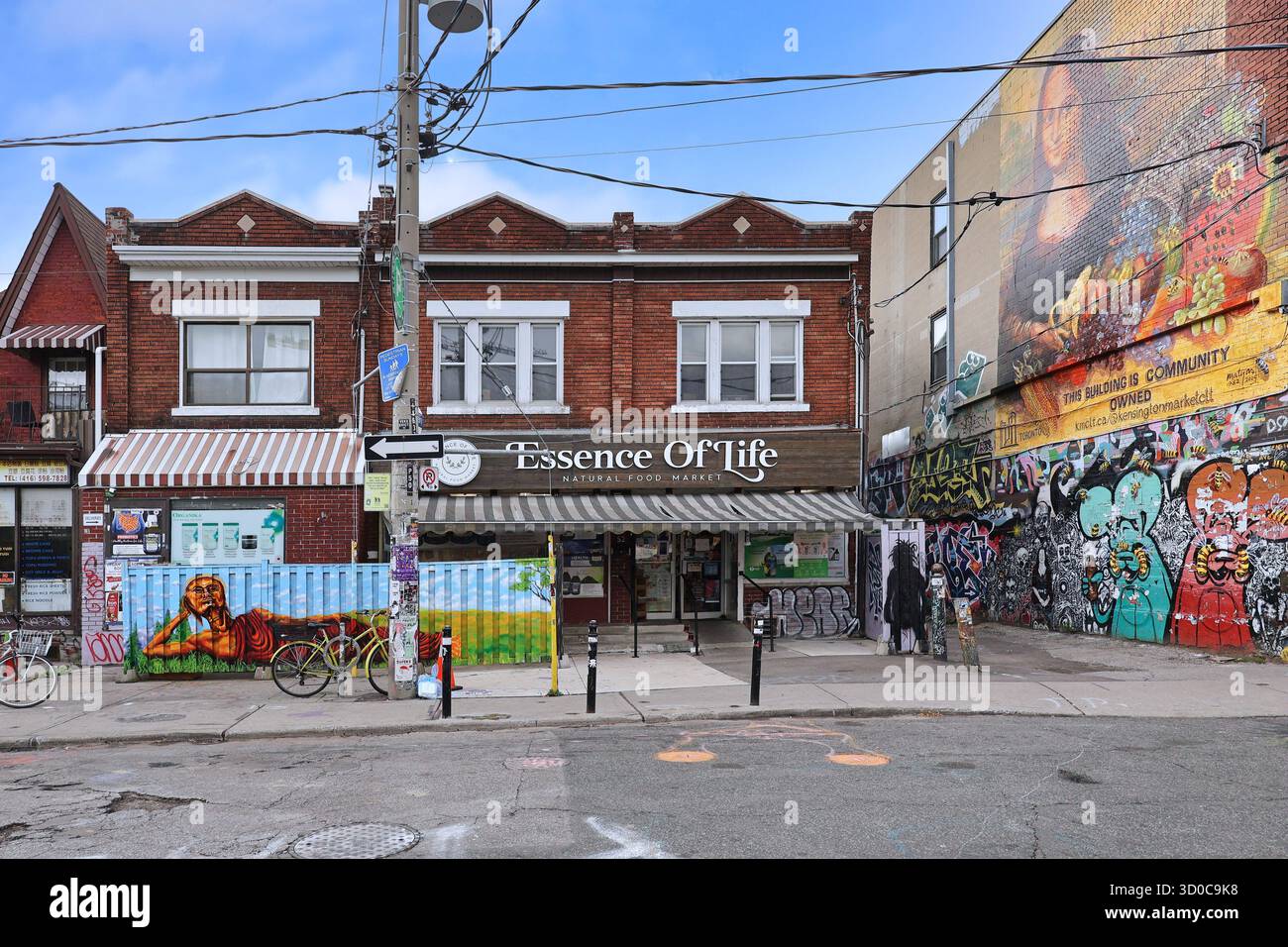 Old fashioned business district, Kensington Market area of Toronto ...
