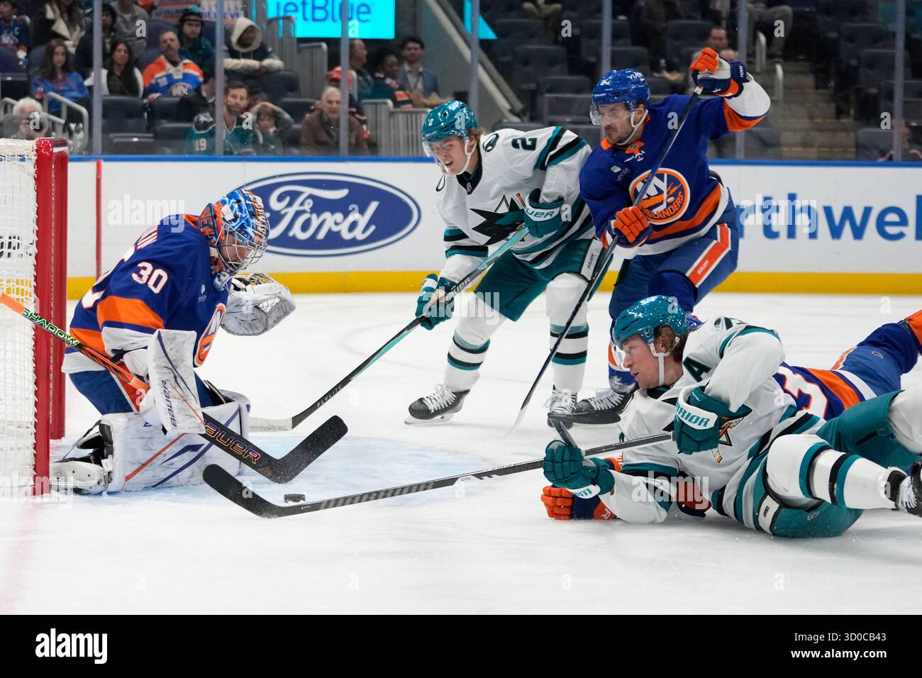 New York Islanders goaltender Ilya Sorokin (30) stops a shot by San ...